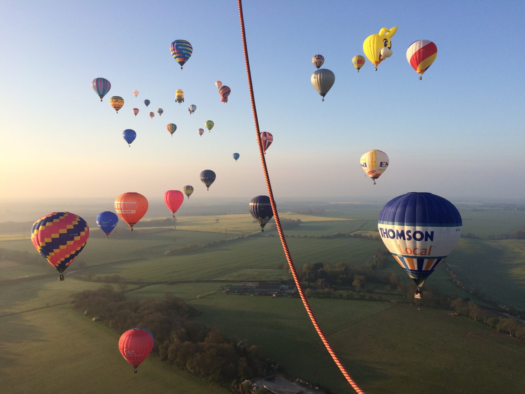 New World Record: 82 Balloons Take Flight to Cross English Channel ...