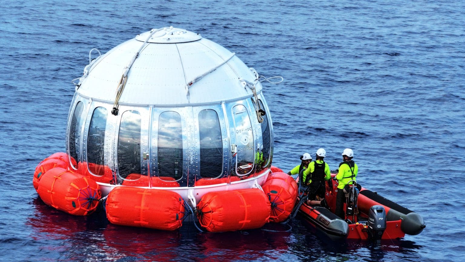 Hydrogen Balloon Lifts Largest Space Capsule into Near Space – Richard ...