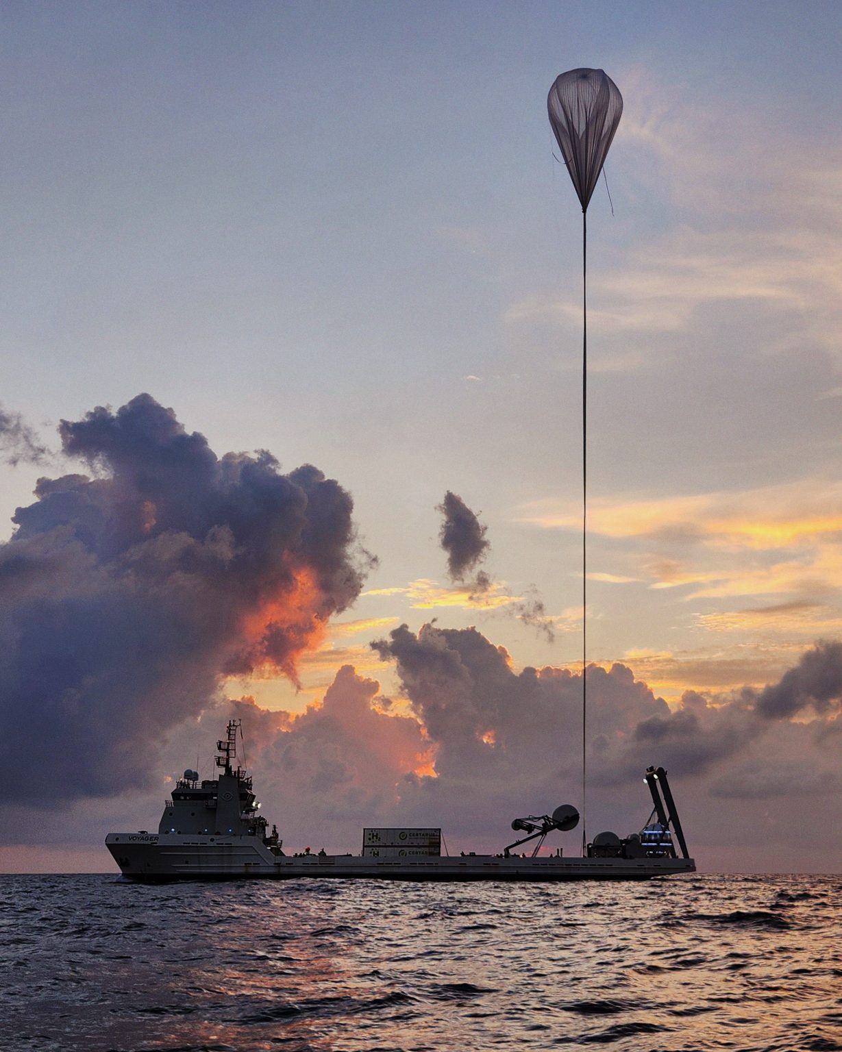 Hydrogen Balloon Lifts Largest Space Capsule into Near Space – Richard ...
