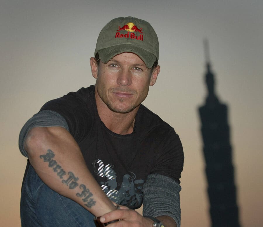 Skydiving and Extreme Sports Icon Felix Baumgartner Dies in Paragliding ...
